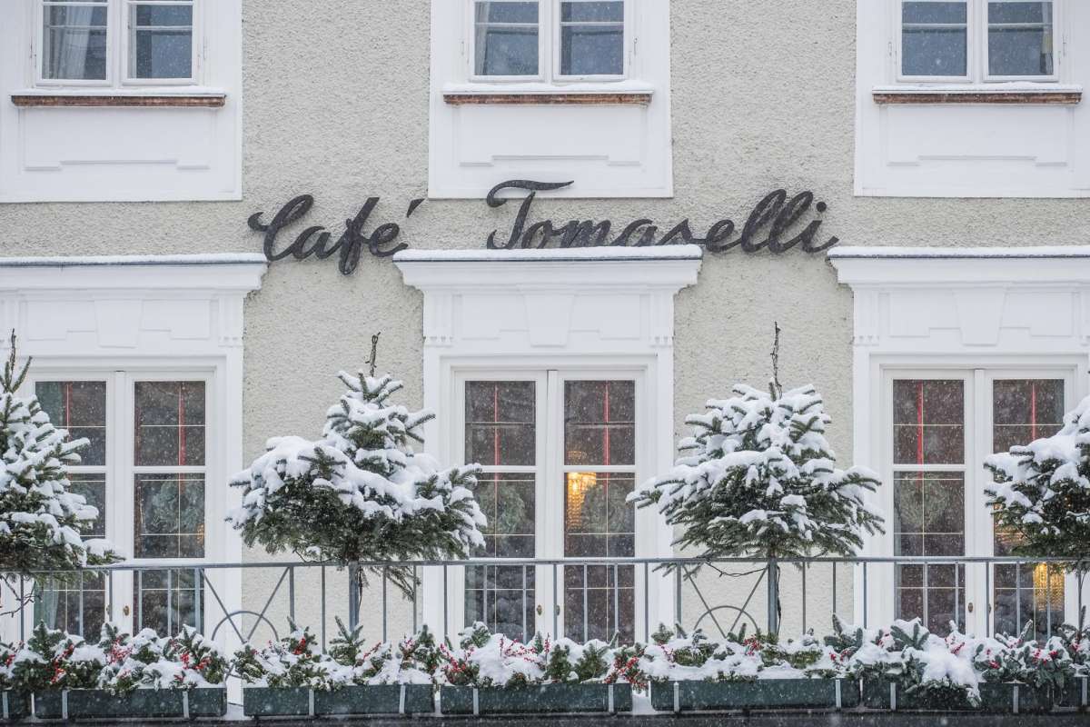 Traditional Austrian Cafés in Salzburg: A Local's Guide