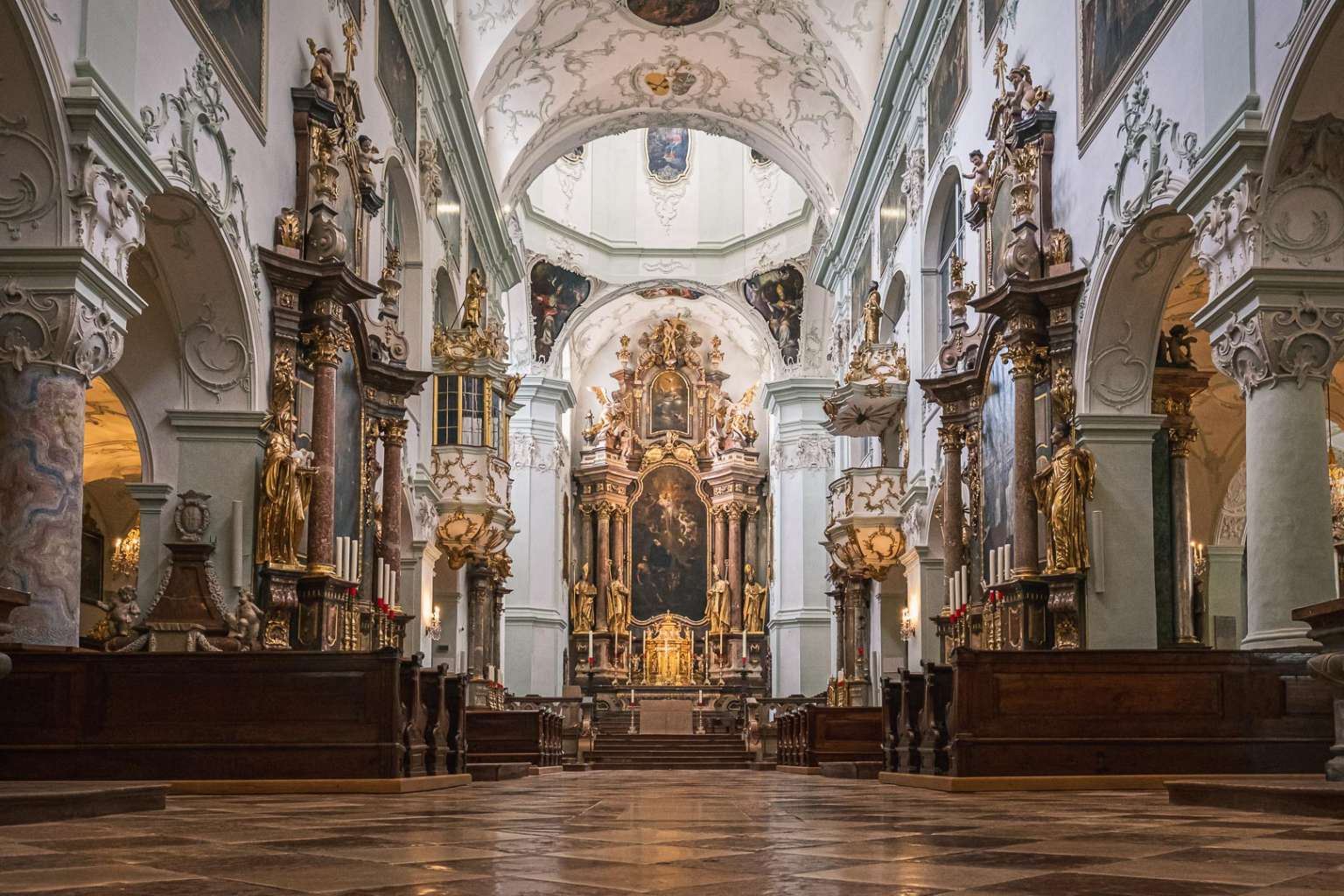 Salzburg's Churches: An Insider's Guide to Sacred Sites